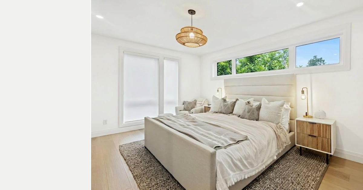 Delicate White PPG1001-1 by PPG | Paint Color | Housepaint AI